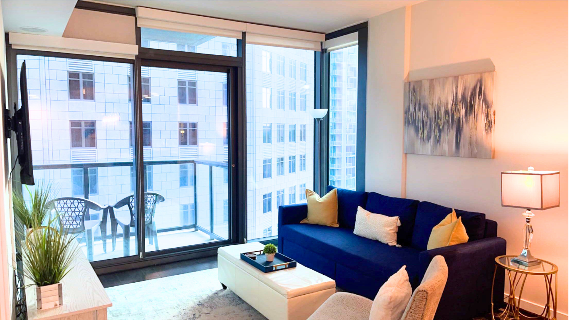 Rooftop Pool And Cityscape Views - Elegant Urban Haven - Buckhead