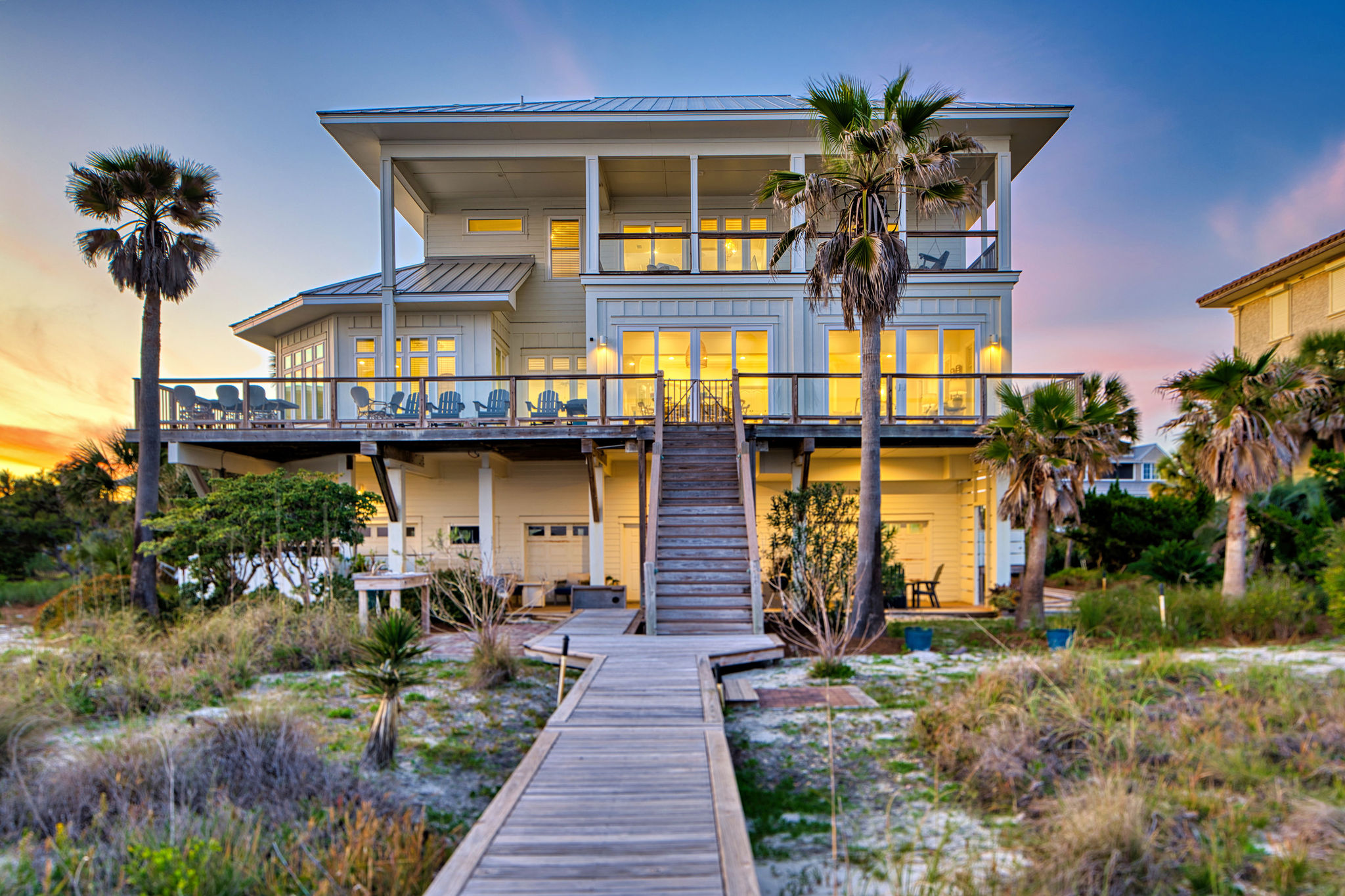 Island Treasure Your Beachfront Retreat - GO SGI Vacation Properties