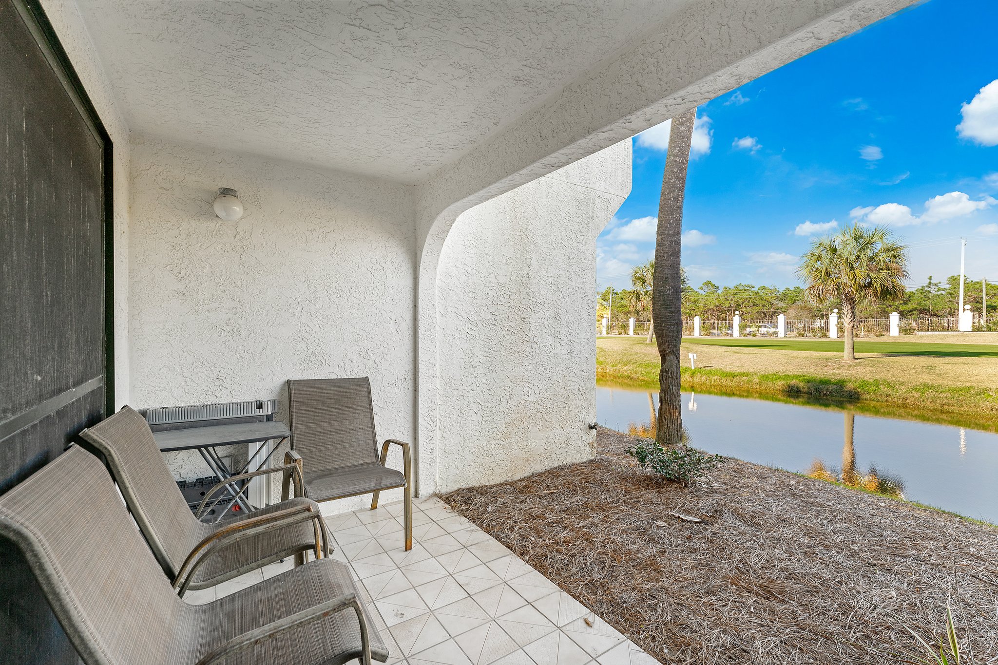 Edgewater Golf Course Views! Next to Trolley Stop! - Southern Shores