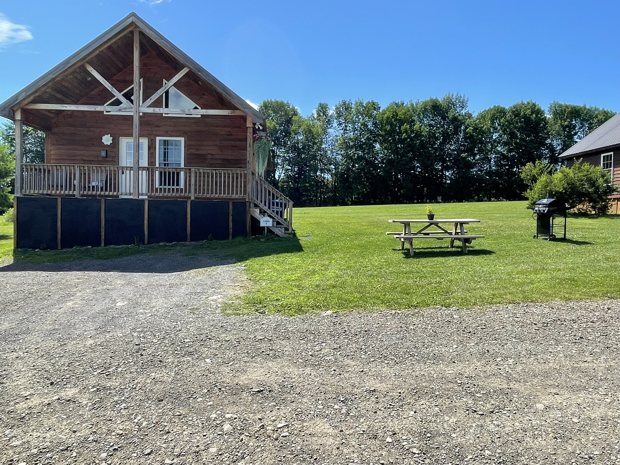 Charming Cabins With Fire Pit And Grassy Field - Inviting Escape - State of New York