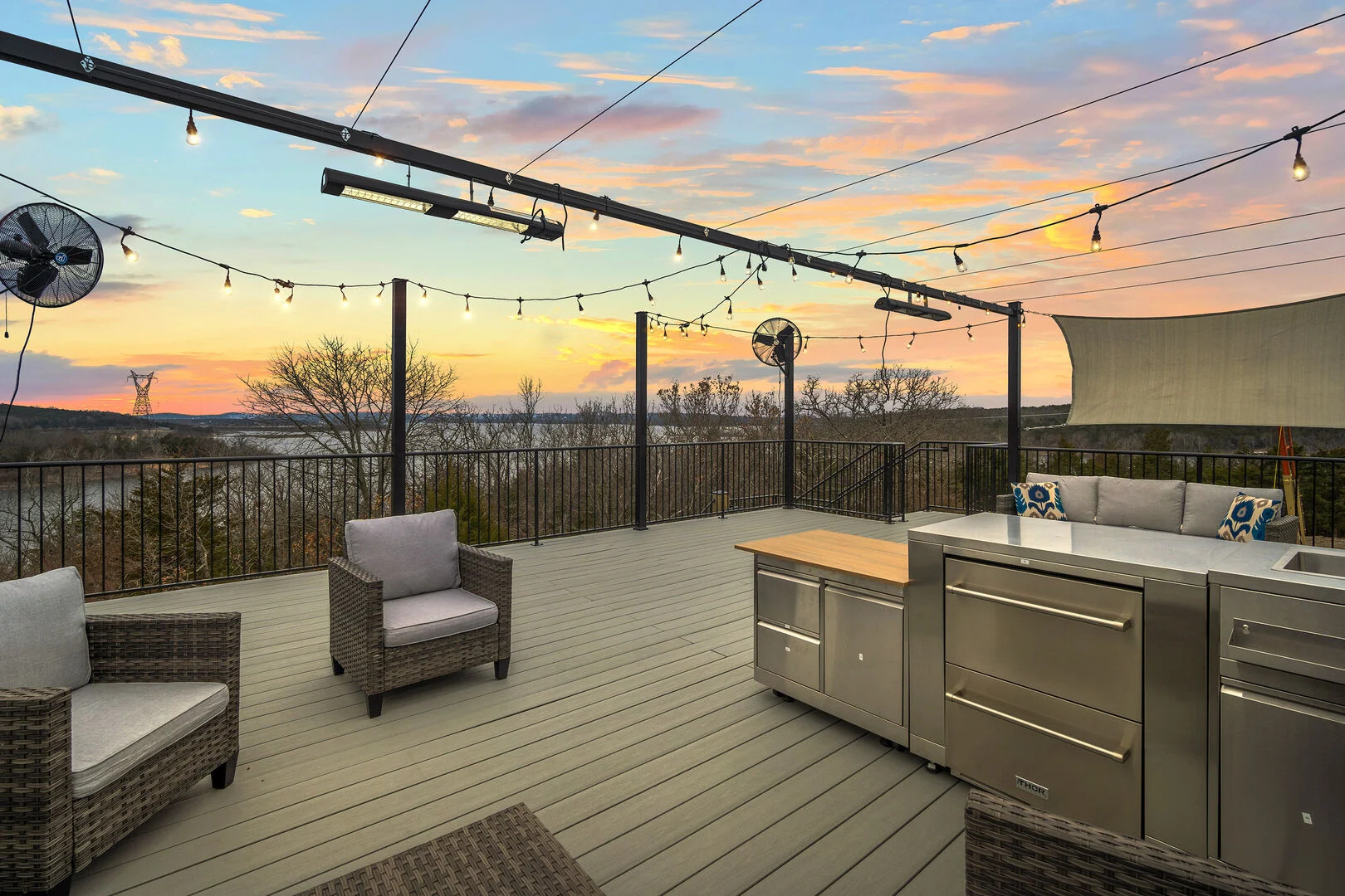 Rooftop Deck And Indoor Pool - Spacious Luxury Lodge Retreat - Branson, MO