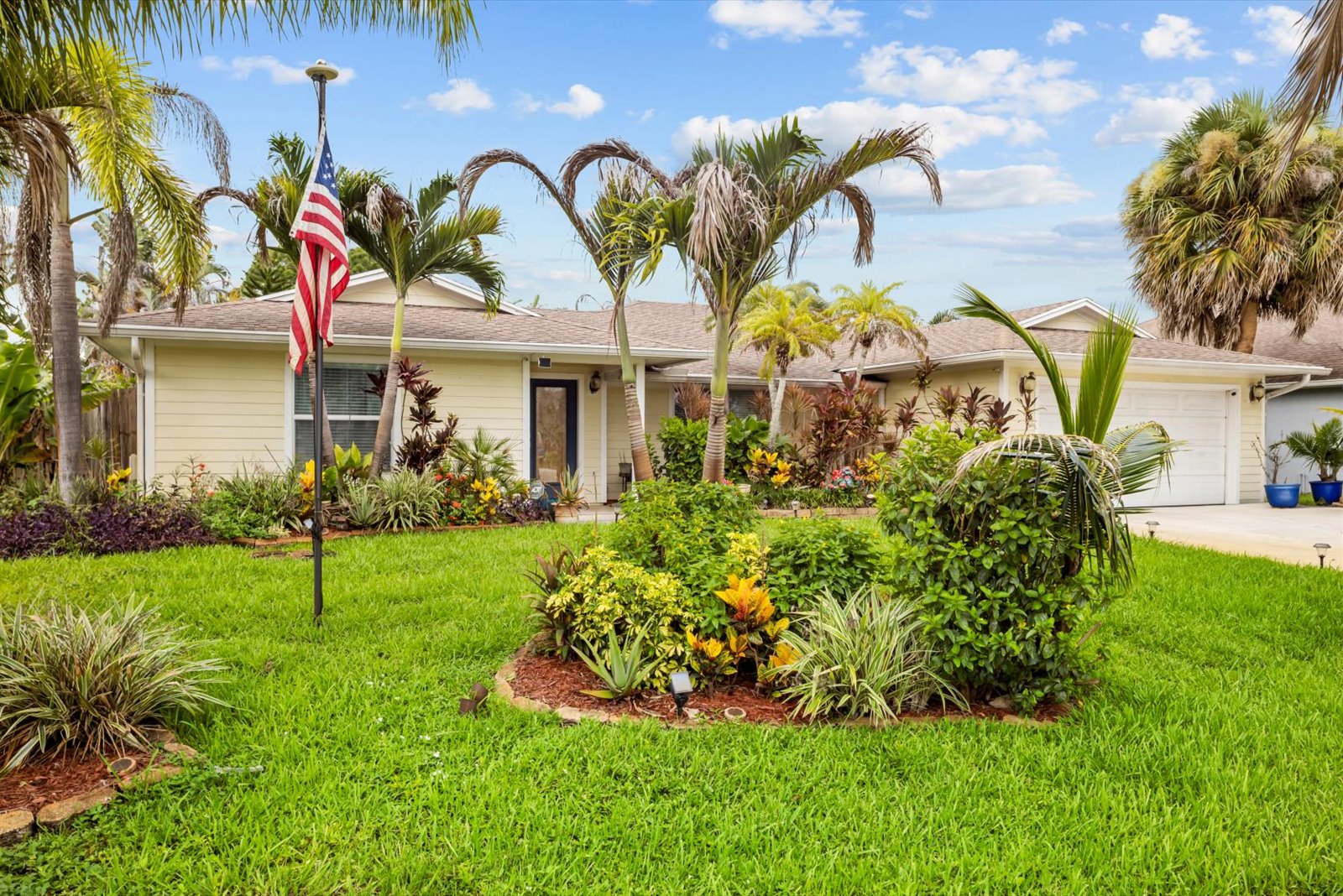 Right Direction Rentals Tropical Haven Retreat - Bahamas