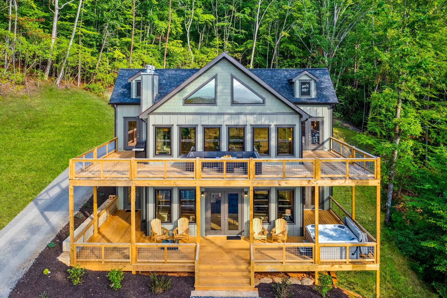 Luxury Cabin Rental in Franklin NC | Hot Tub, Mountain Views, Sleeps 10 ...