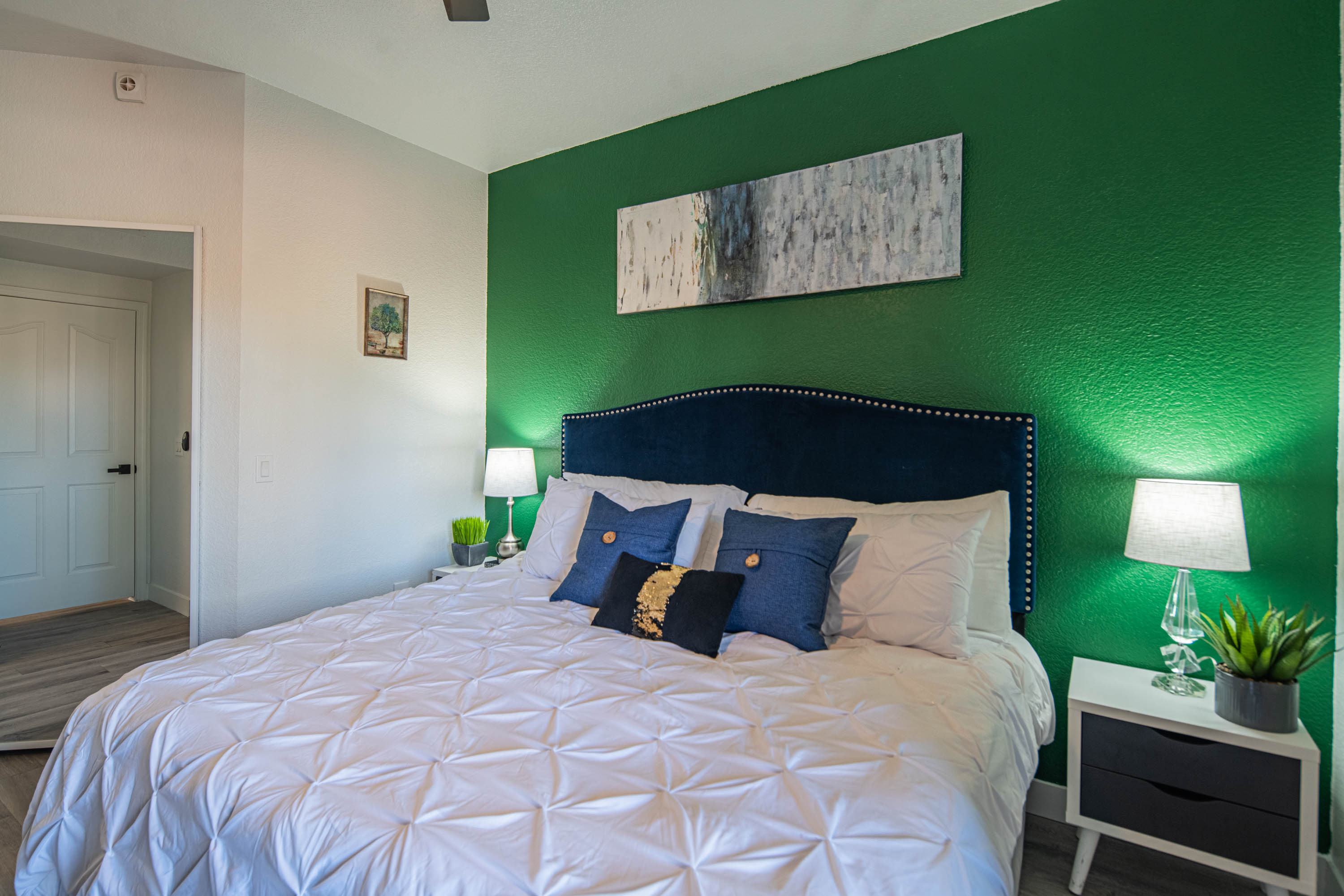 Sunny Getaway | Asu & Mill Ave | Hot Tub & Gym - Tempe, AZ