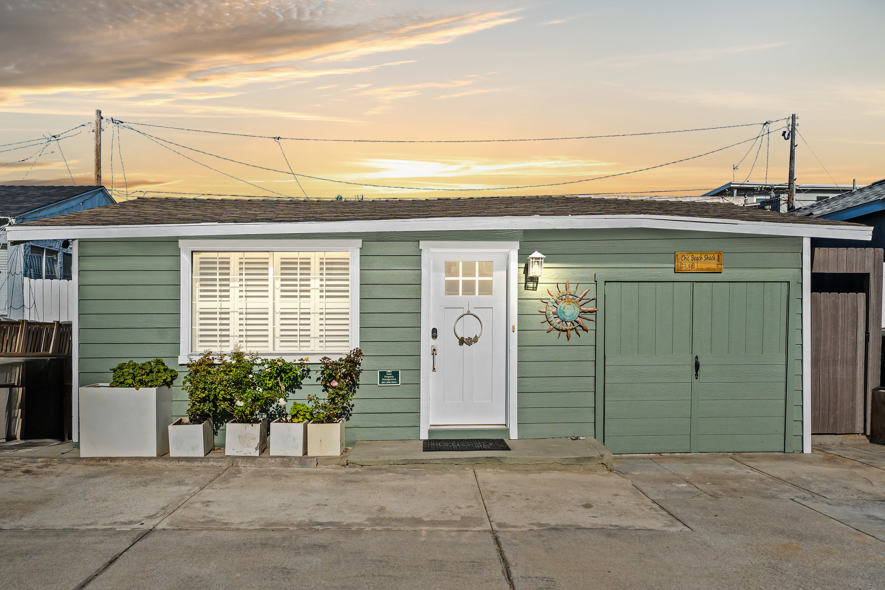 Charming Backyard Oasis With Fire Pit And Boho Vibes - Cozy Retreat - Oxnard, CA
