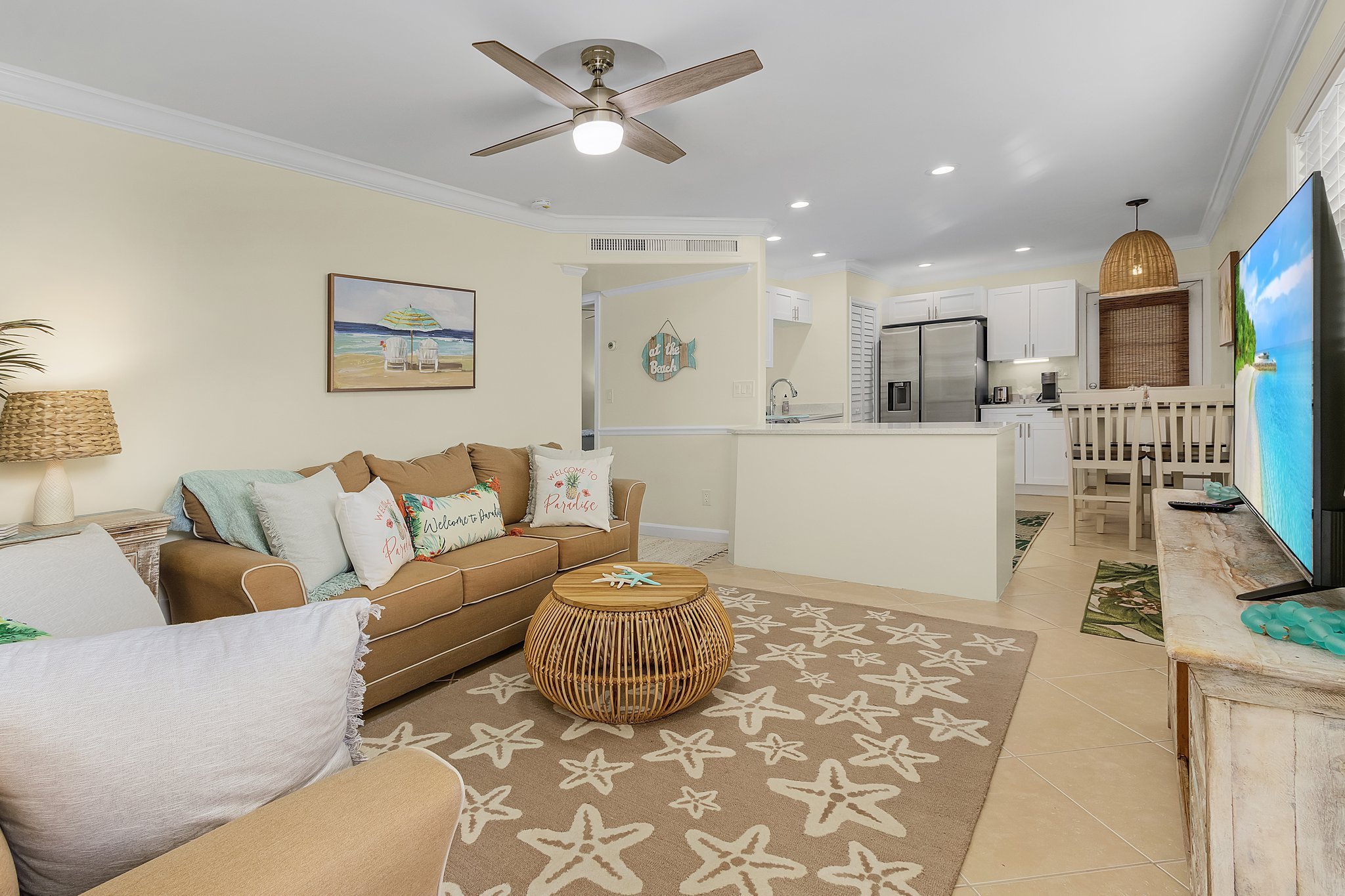 Naples Lake Park 2 BDRM Condo,Super-Clean w/Patio - Naples Florida Rentals