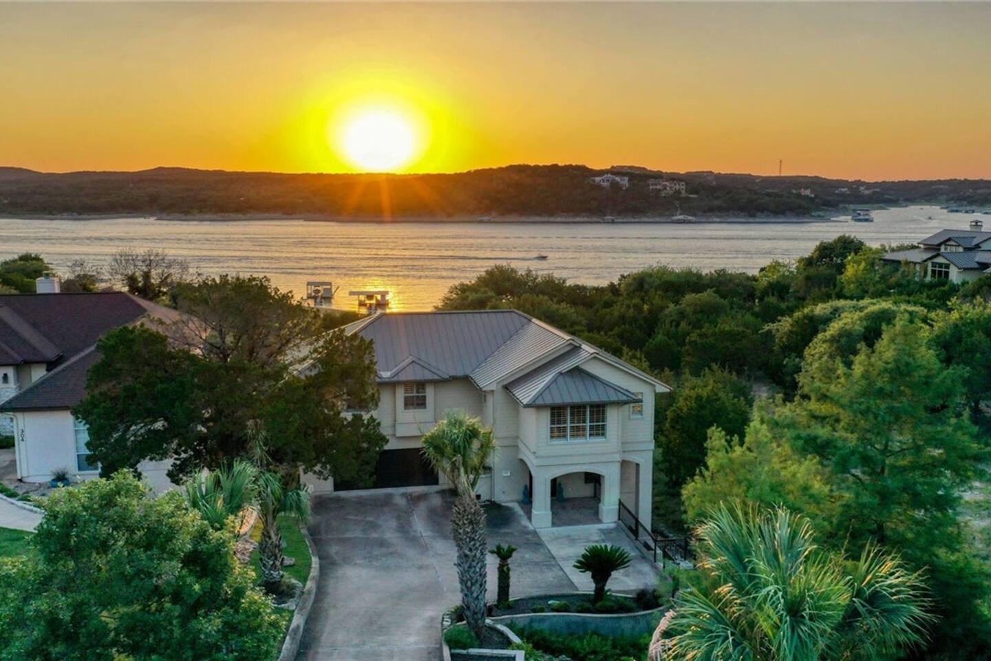 Tuscany Lakefront Oasis - Lake Travis Vacation Rentals