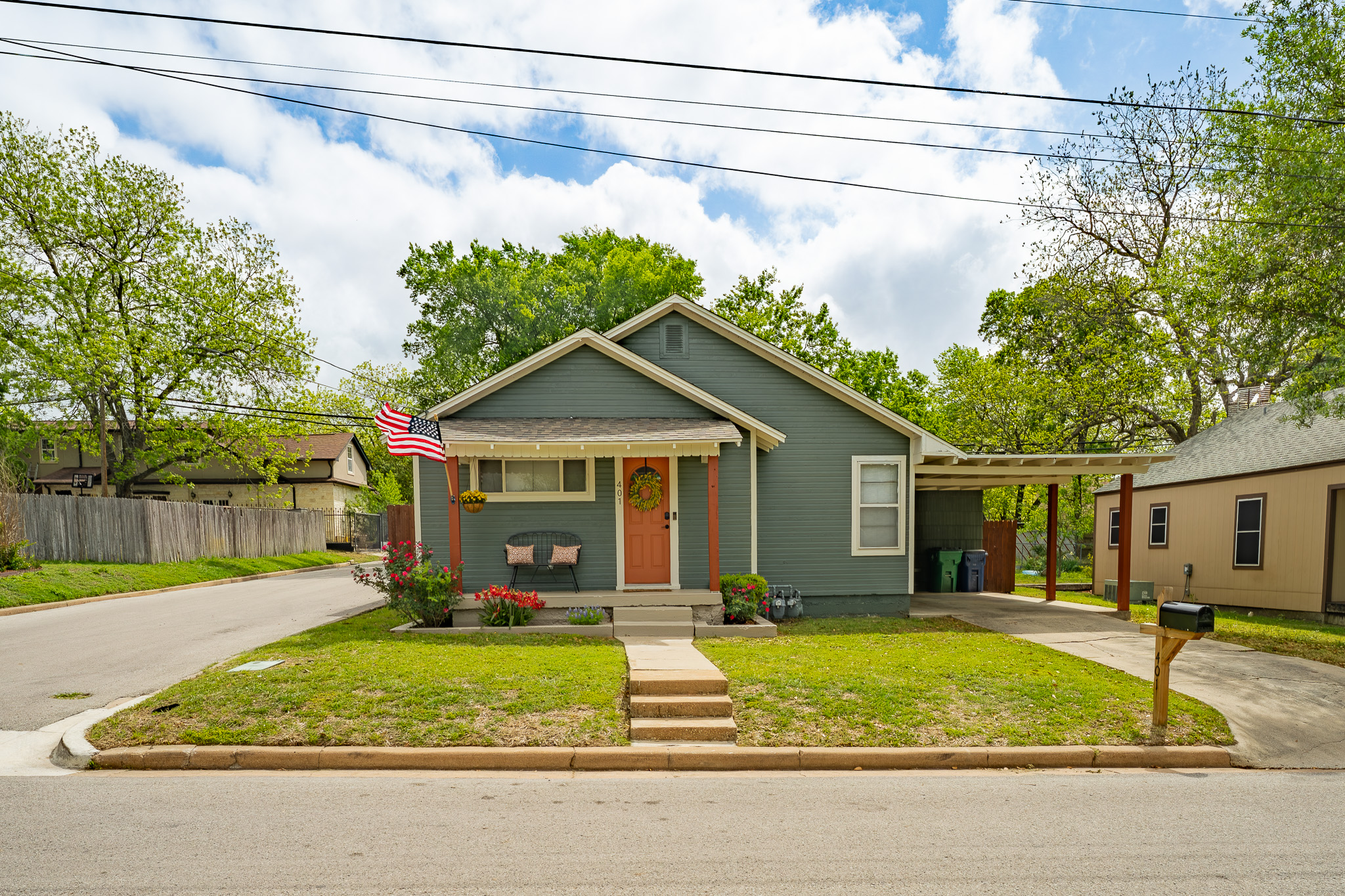 The Holman House- 3 Blocks From Decatur Courthouse! - Decatur, TX