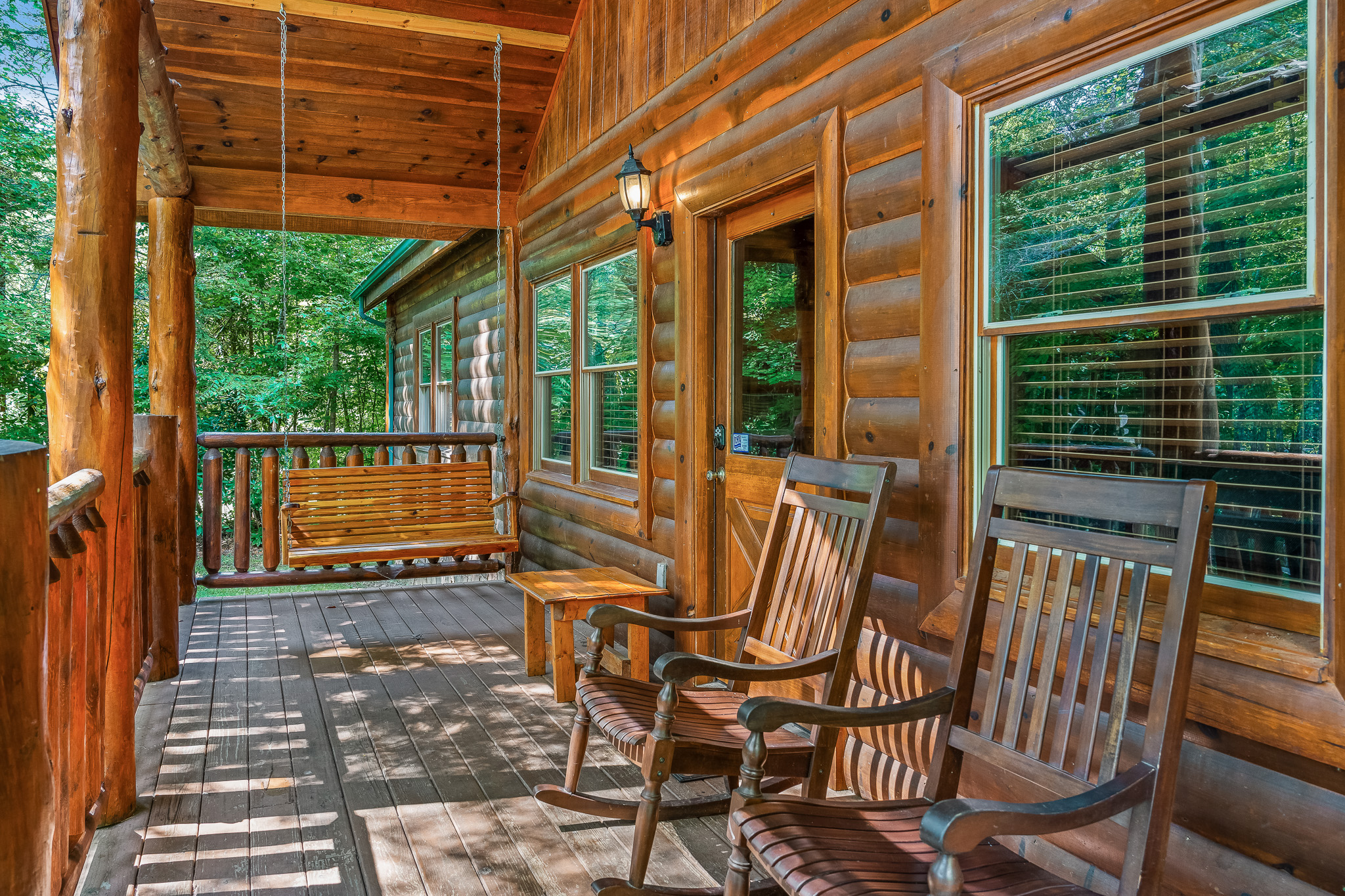 Indoor Pool And Game Room Delight - Stunning Rustic Cabin Retreat - Tennessee