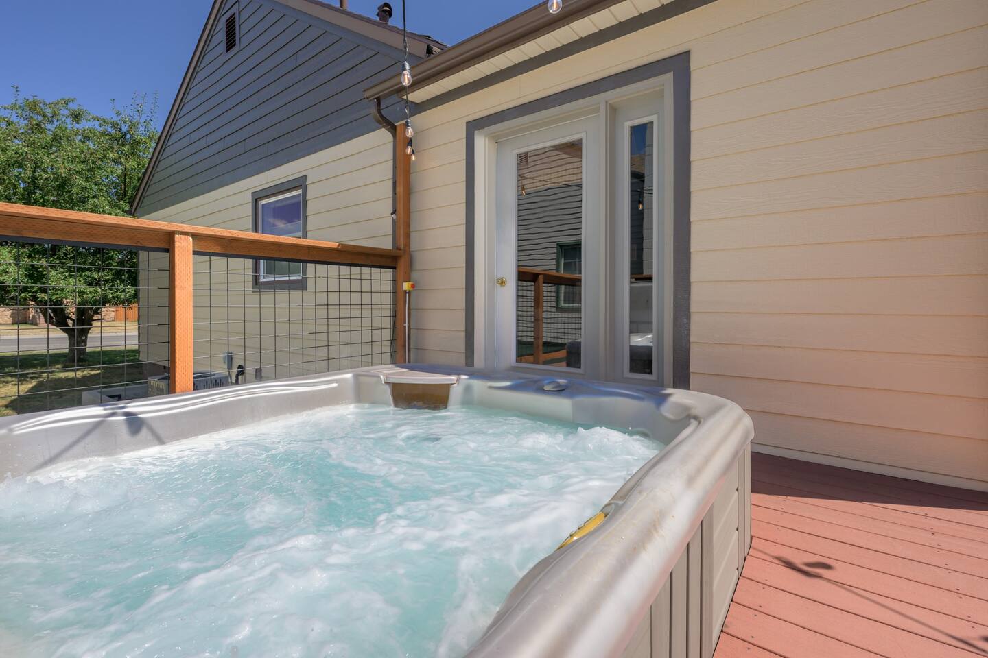 Hot Tub & Game Room On The West Side - Butte, MT