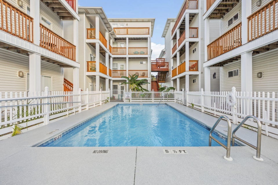 Sunset Cottages 2C "Melrose Place" - Beach Stays Vacations, LLC