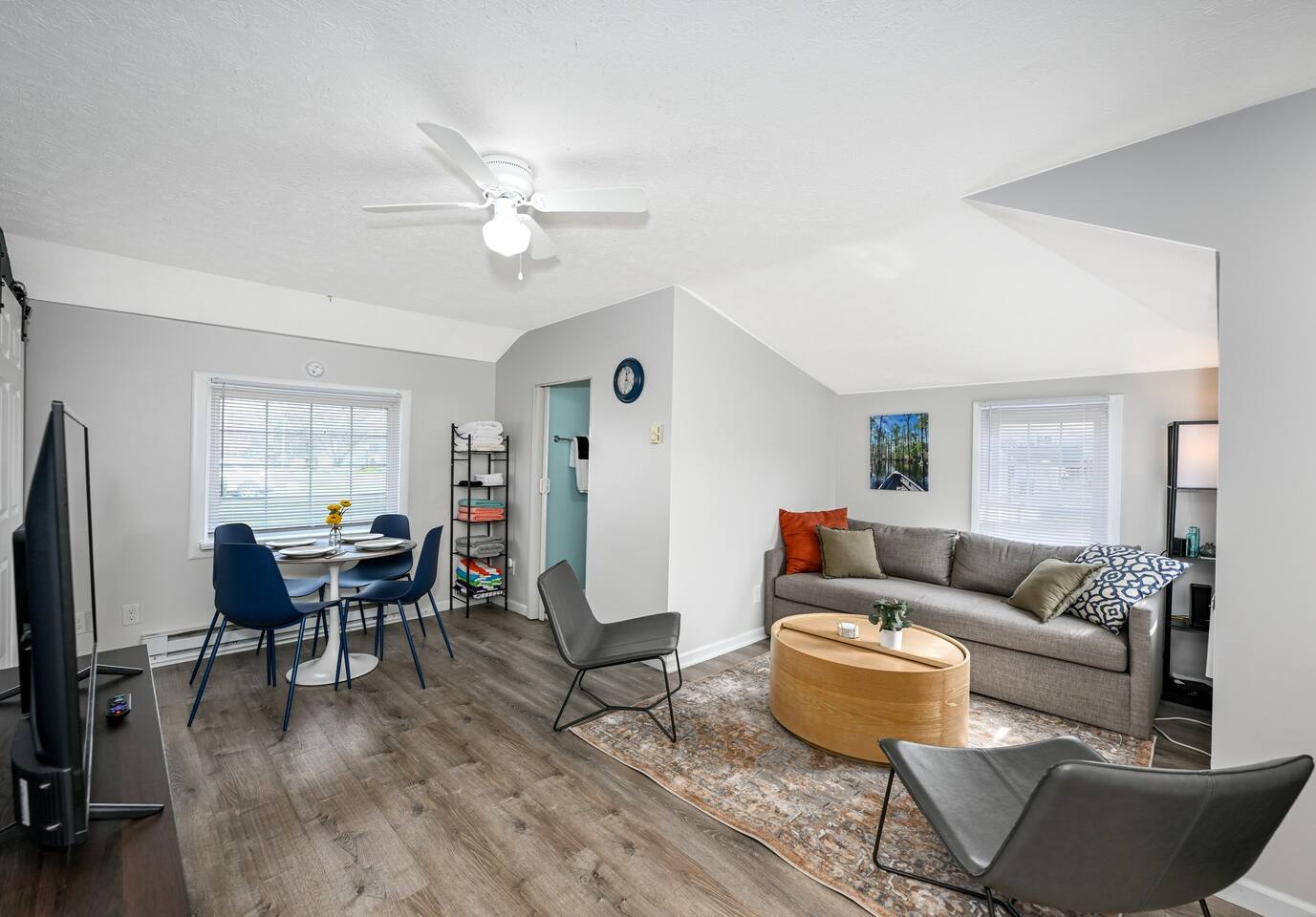 Serene Cottage With Fire Pit And Amenities - Charming Cozy Retreat - Vermilion, OH