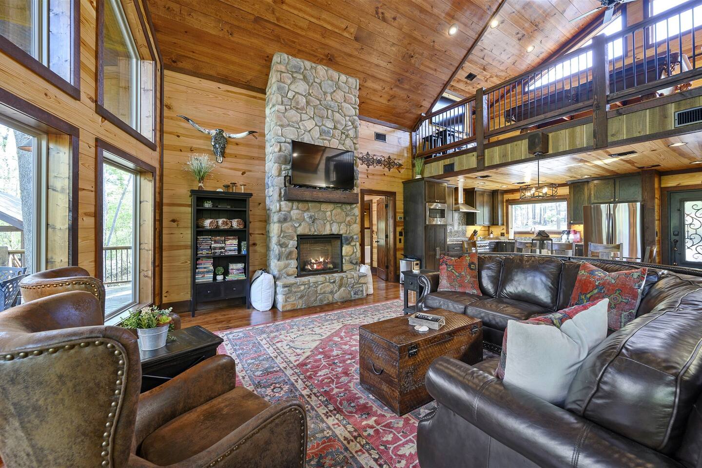 Seasonal Creek • Hot Tub • Playground • Game Loft - Broken Bow, OK