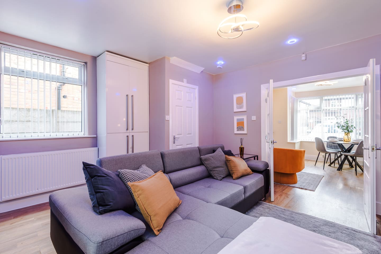 3 Bed House · Driveway · Workspace · Sleeps 7 - Manchester