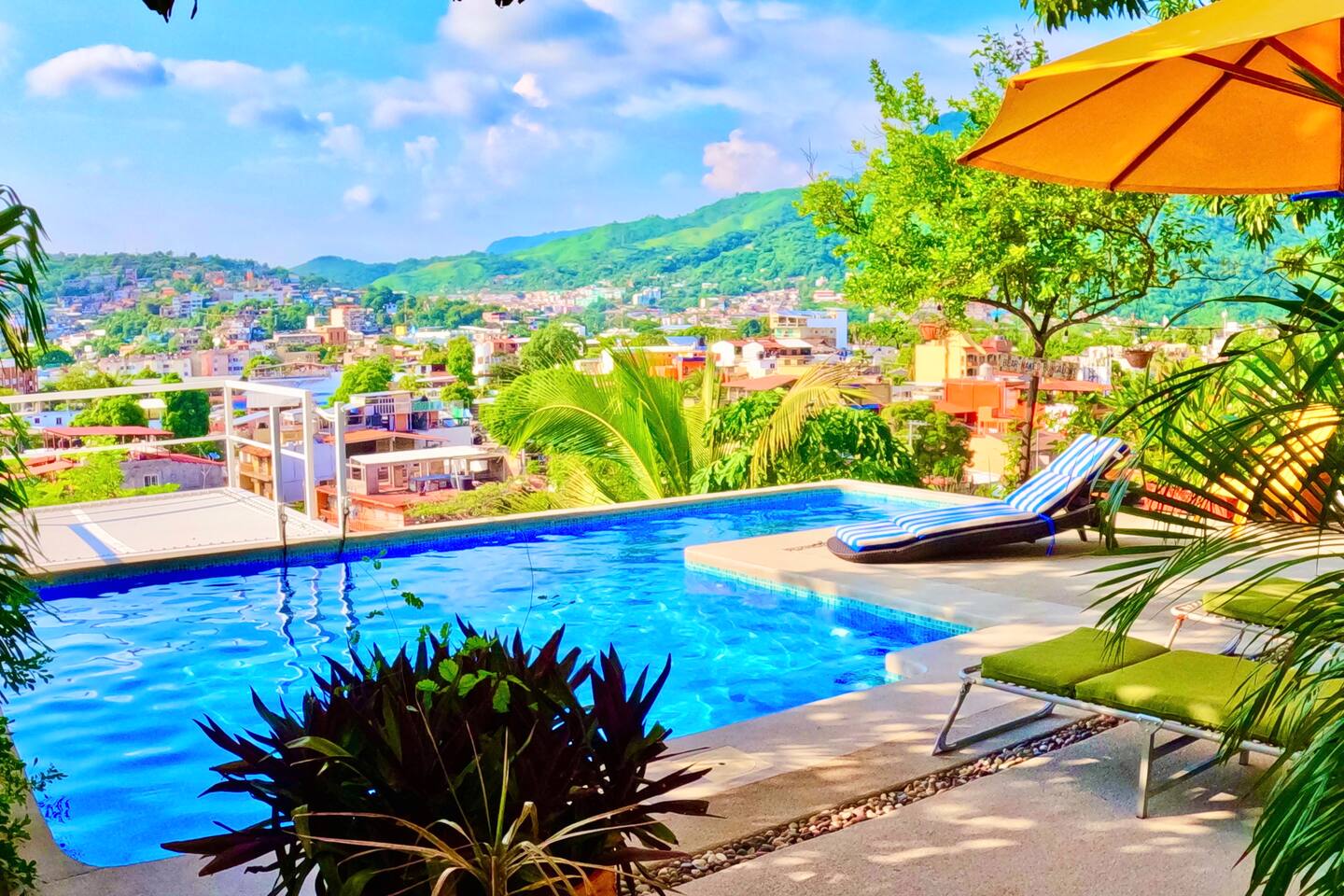 Playa La Madera Casa Has It All! - Ixtapa Zihuatanejo