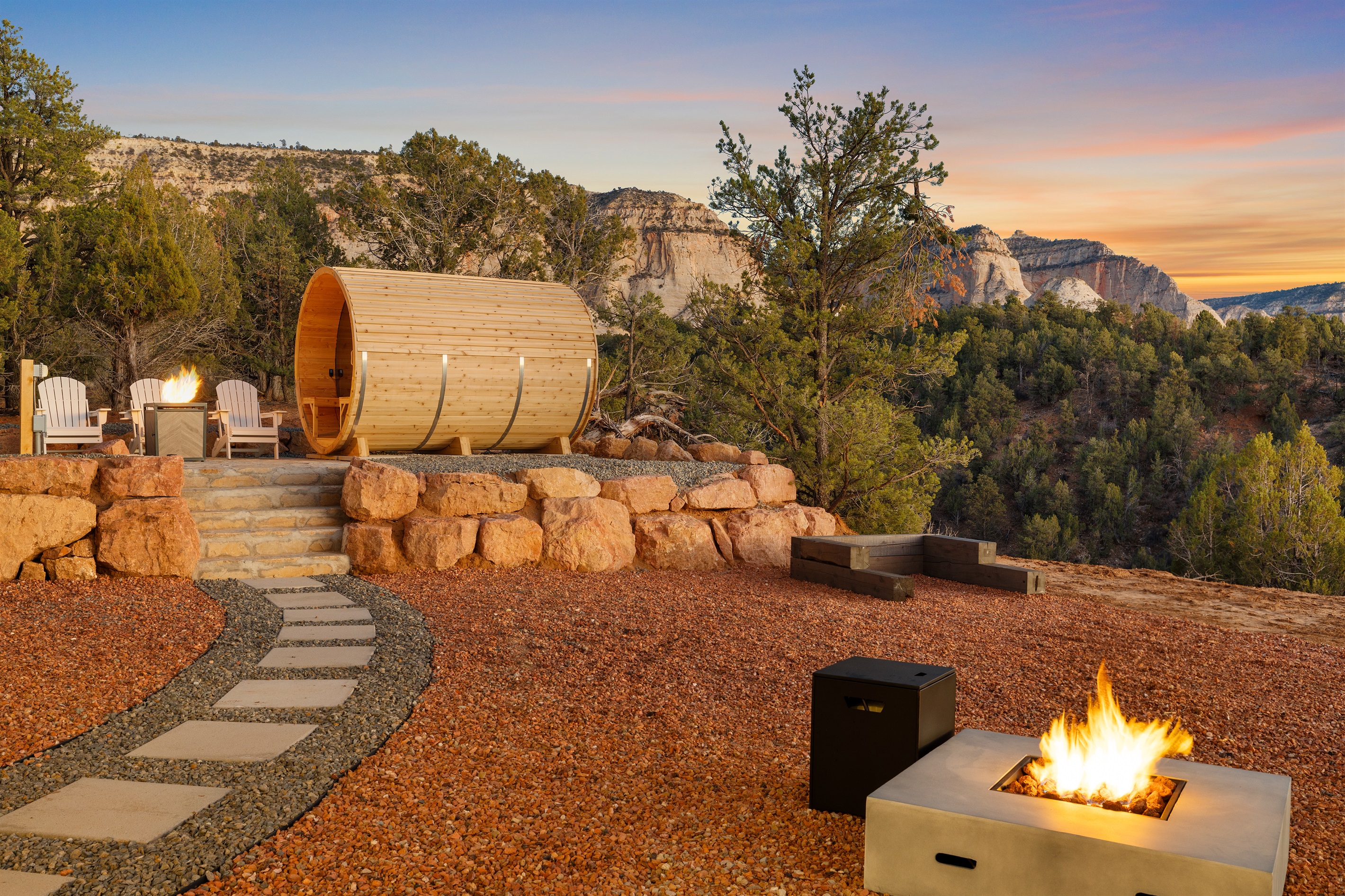Lux Retreat| Hot Tub, Sauna, Cold Tank, Pool Table - Orderville, UT