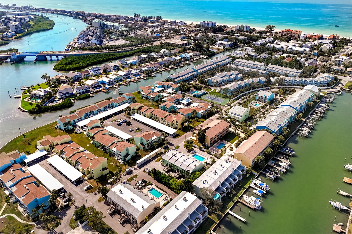 Windrush Waterfront Townhouse Pool - Azul Bay Vacation Rentals