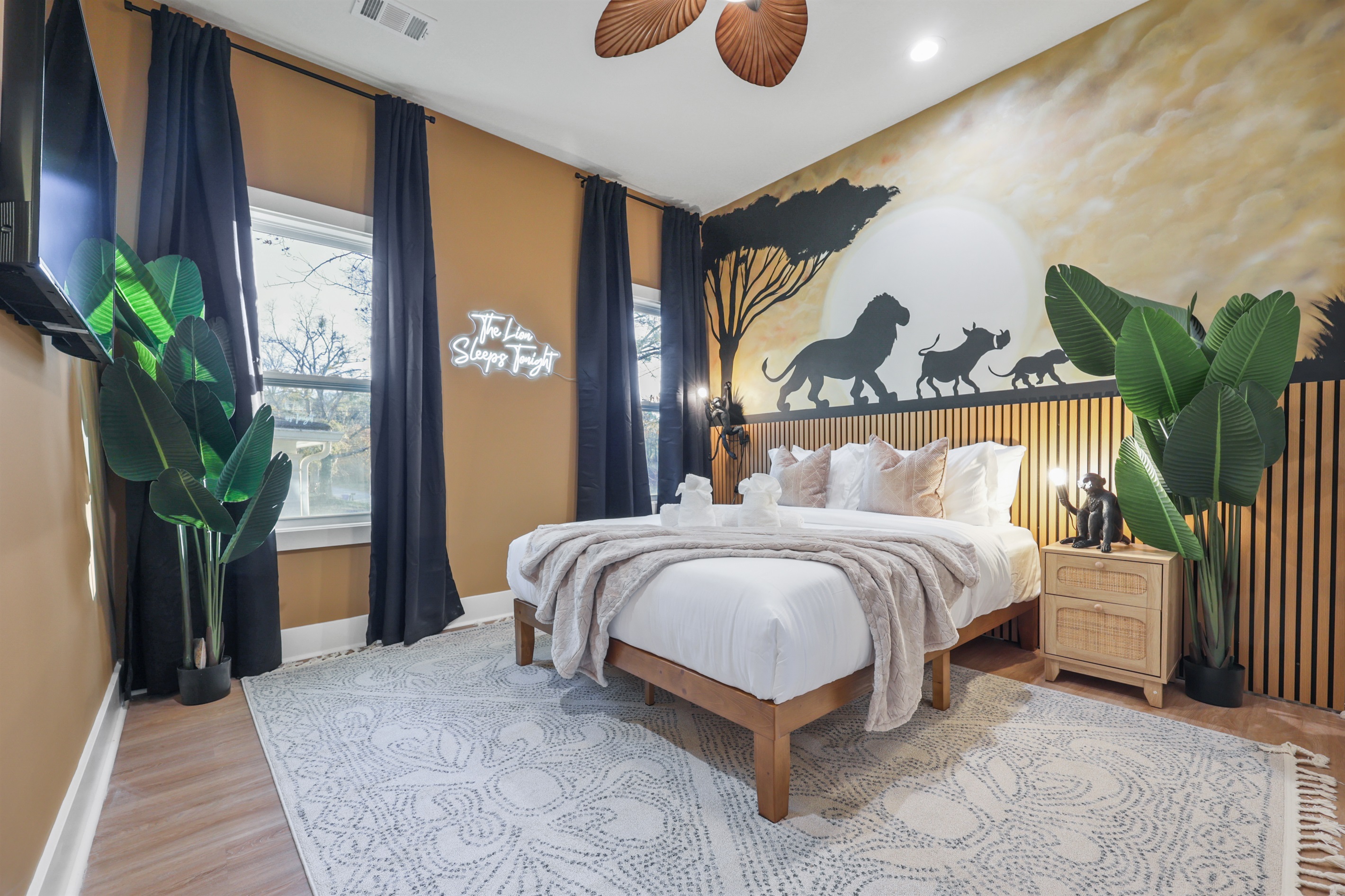 Once Upon A Gem | Disney-inspired 6br | Hot Tub, Game Room, Sleeps 14 - Atlanta, GA