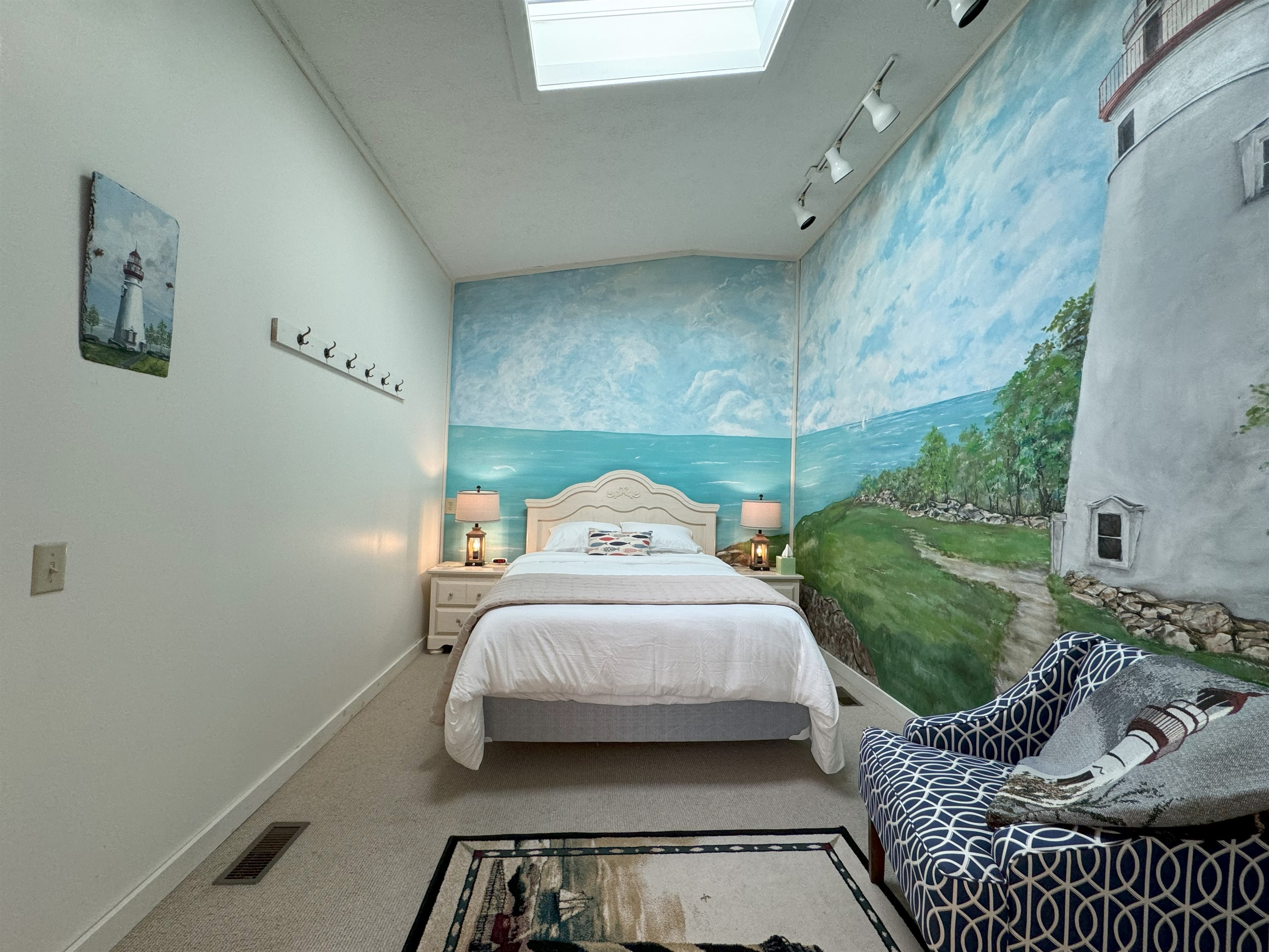 Lighthouse Room "Room #6" - Victorian Inn