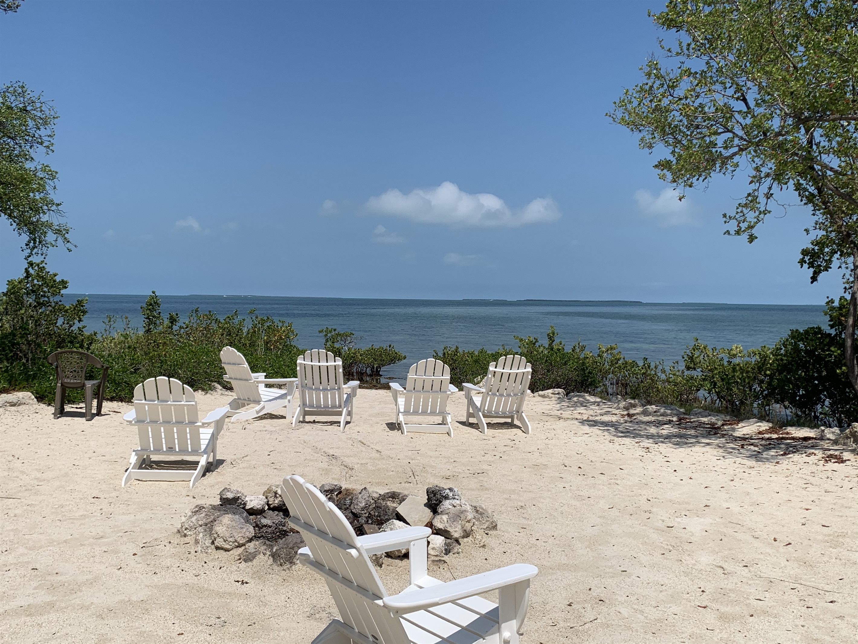 Modern Beautiful 2 bedroom apt at Summer Sea Condo 207 - Florida Keys ...