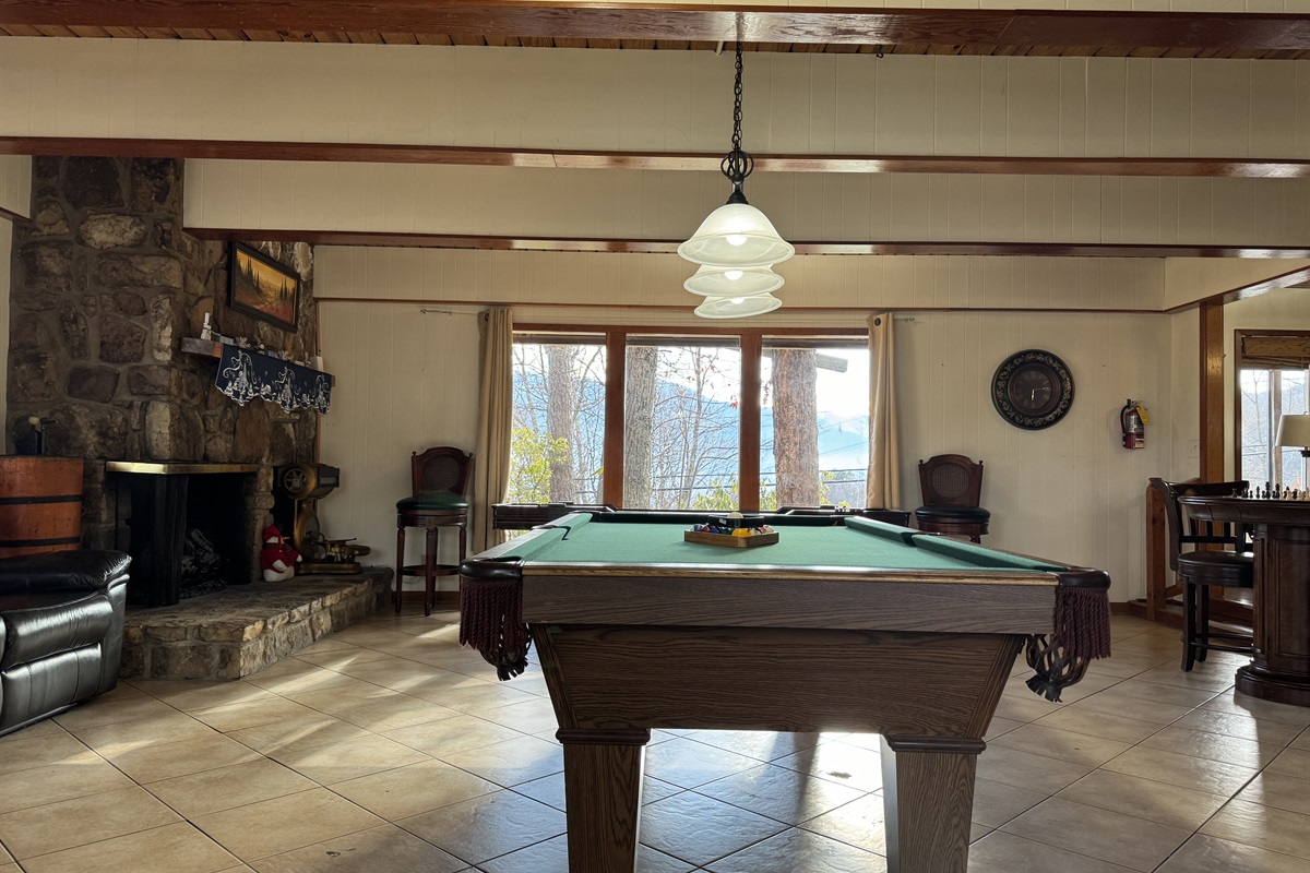 Bear Corner Chalet Gatlinburg TN - Cabins By Joy