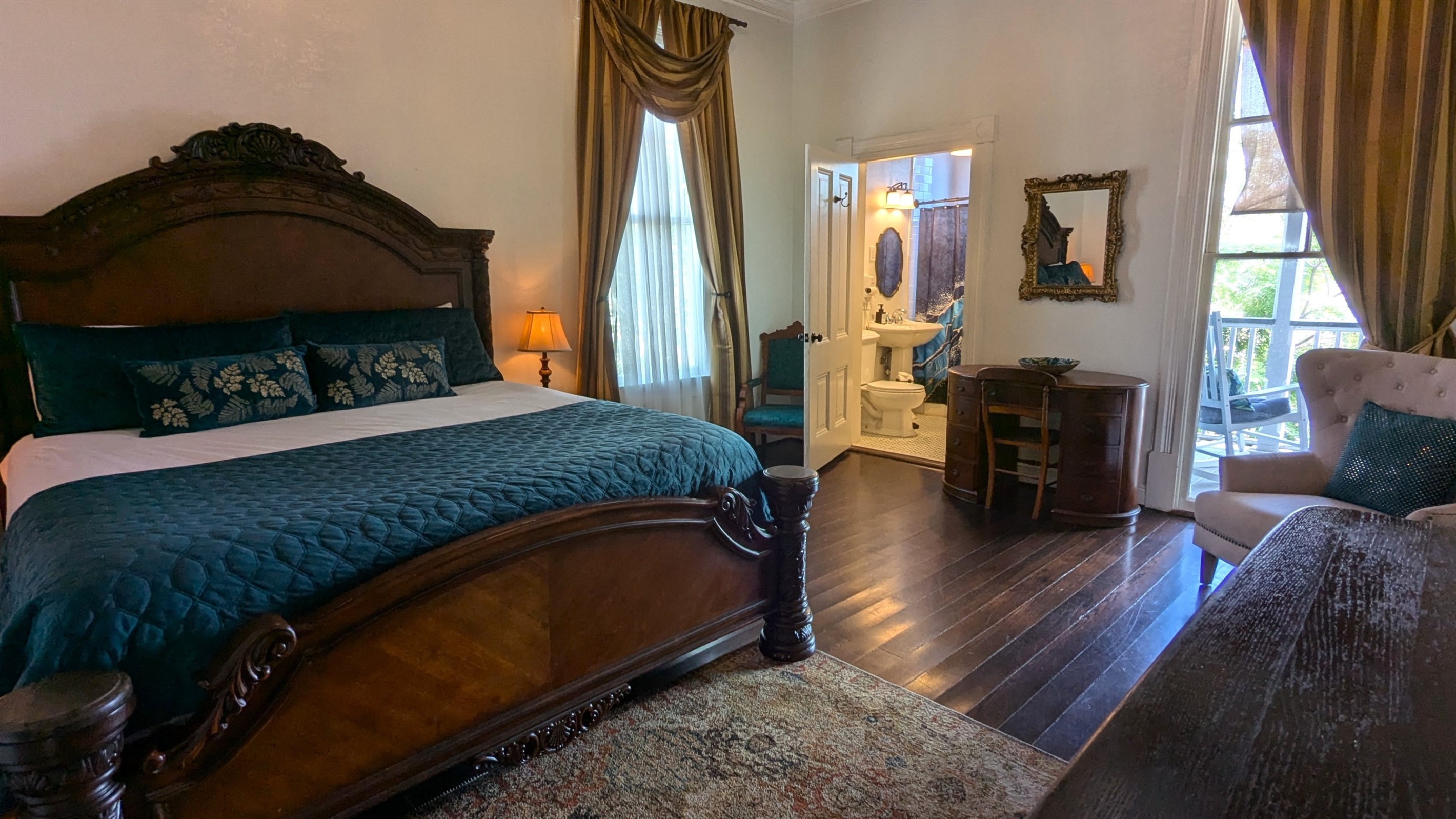 Emerald Suite - The 1890 Freeman House