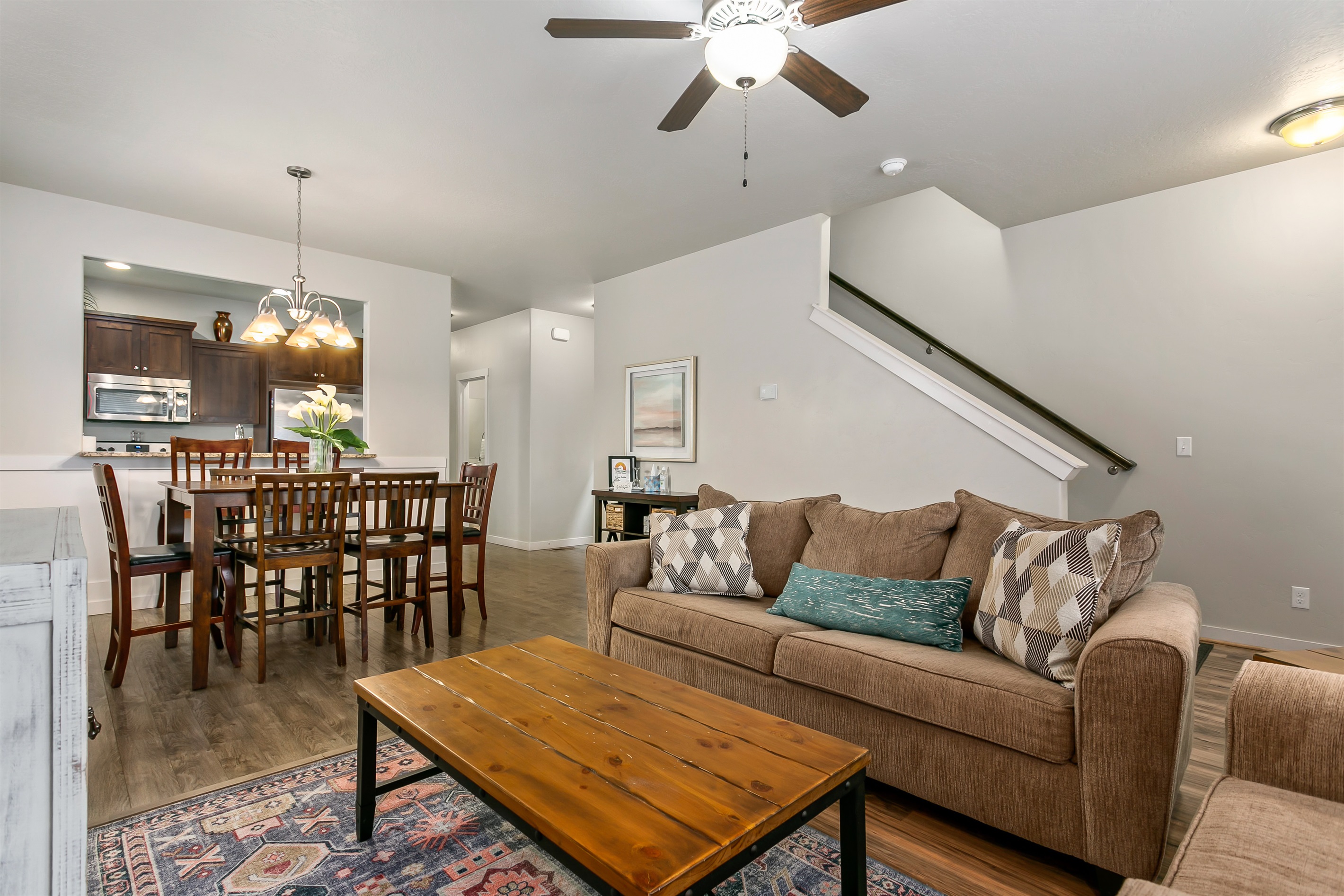 Modern Corner Row Home (03) - My Short Term Home