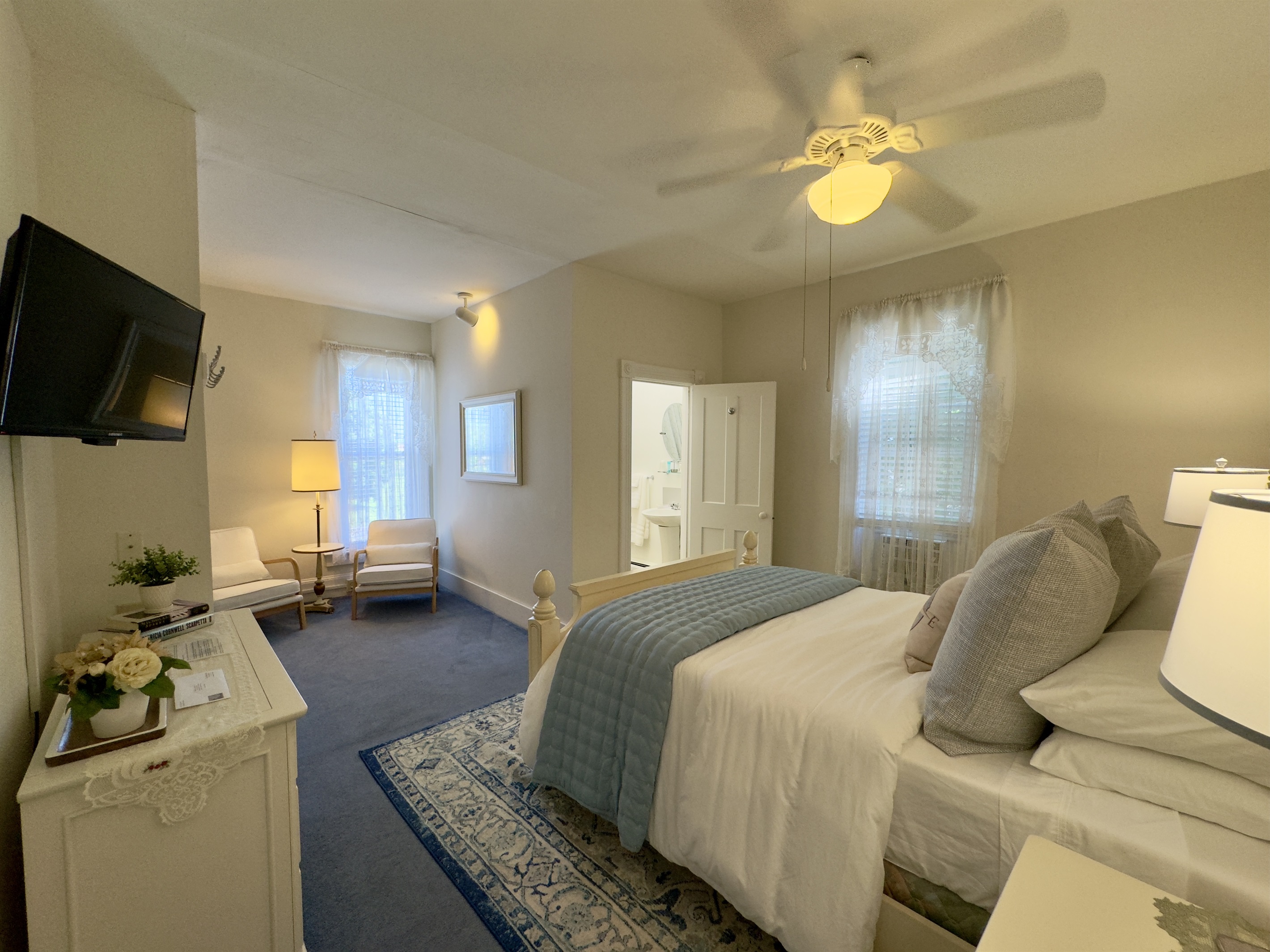 Victorian Inn - Victorian Inn