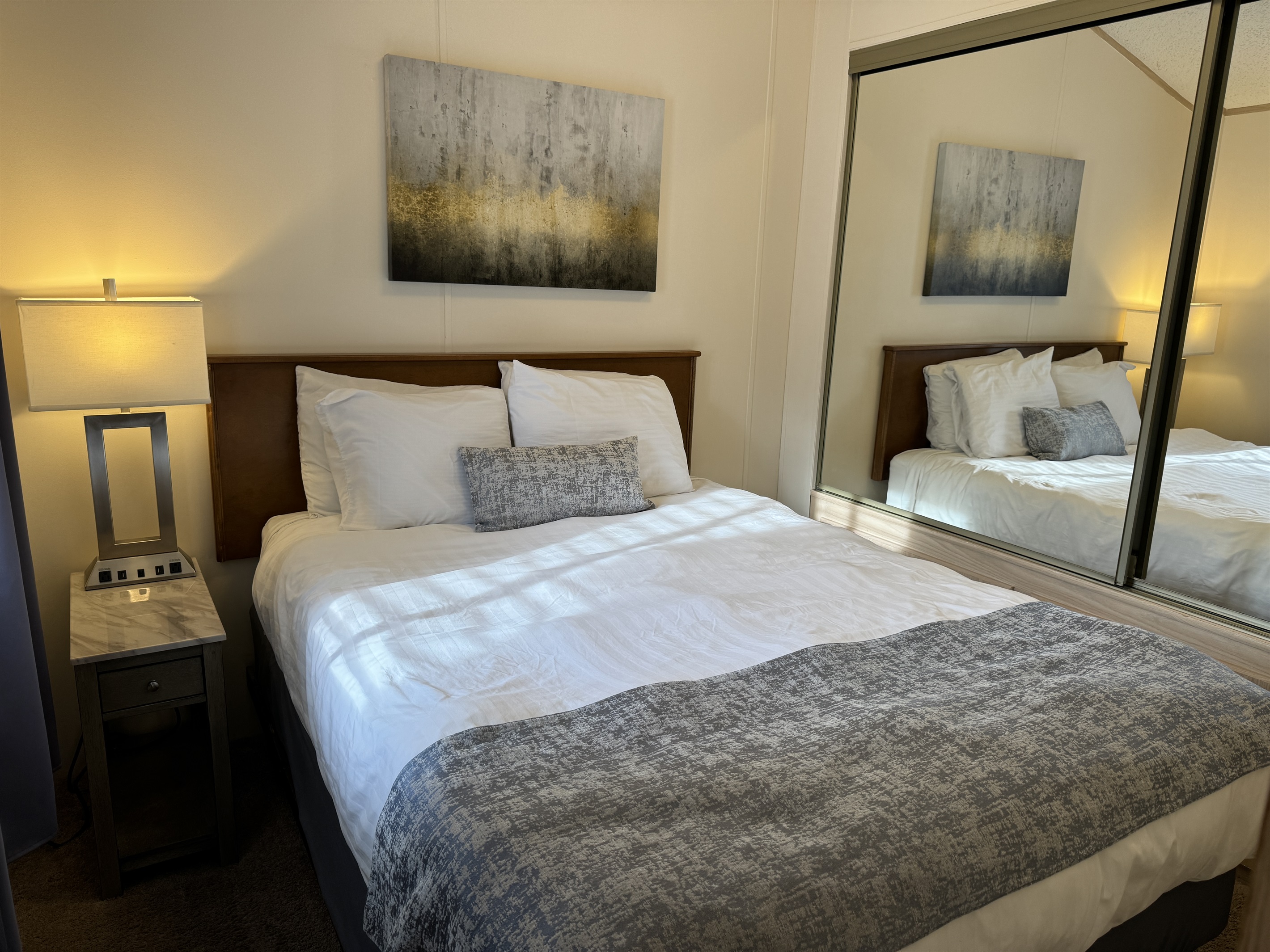 Delightful 2BR Cottage in Pigeon Forge - Gateway RV Campground