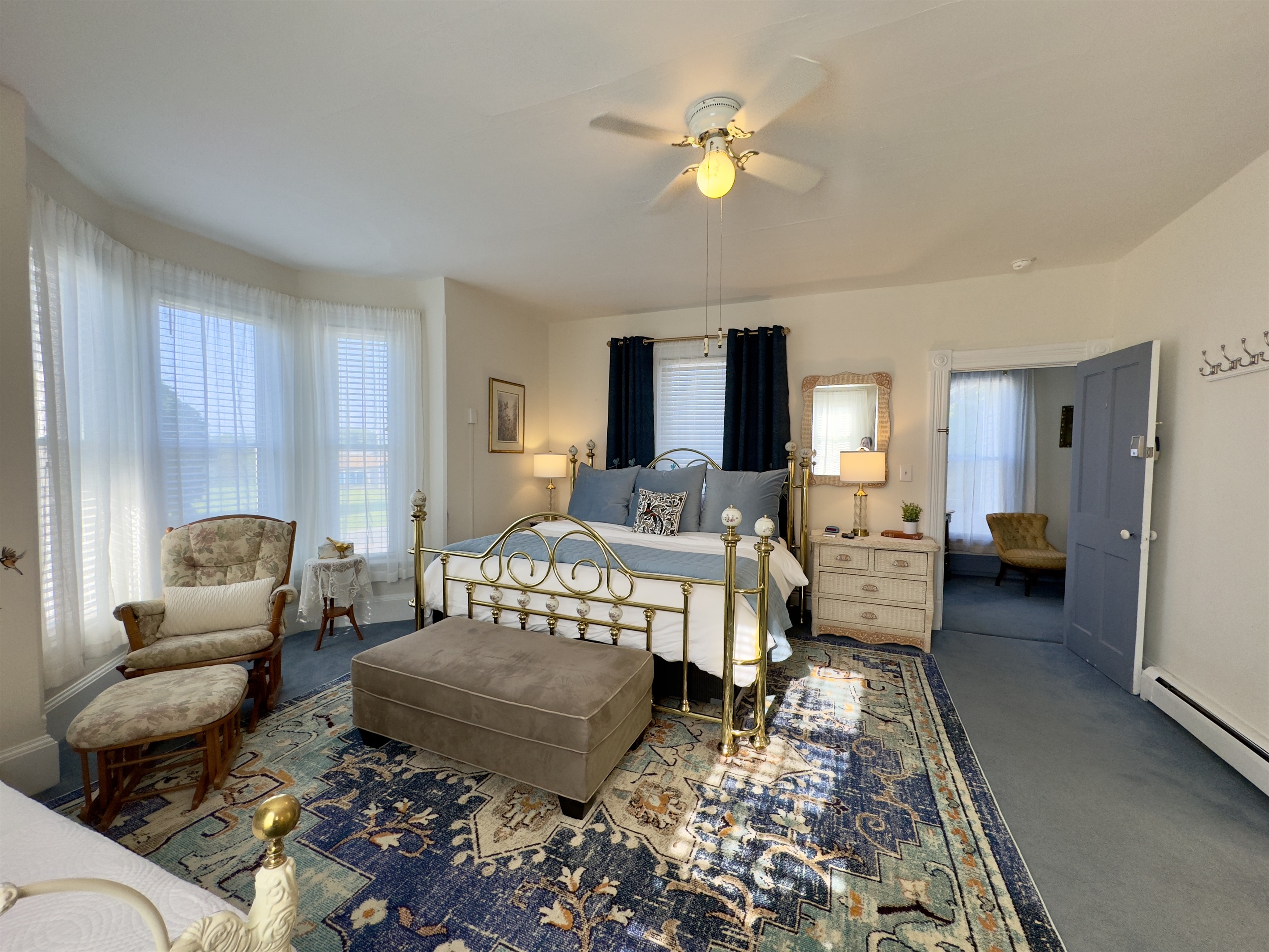 Victorian Inn - Victorian Inn