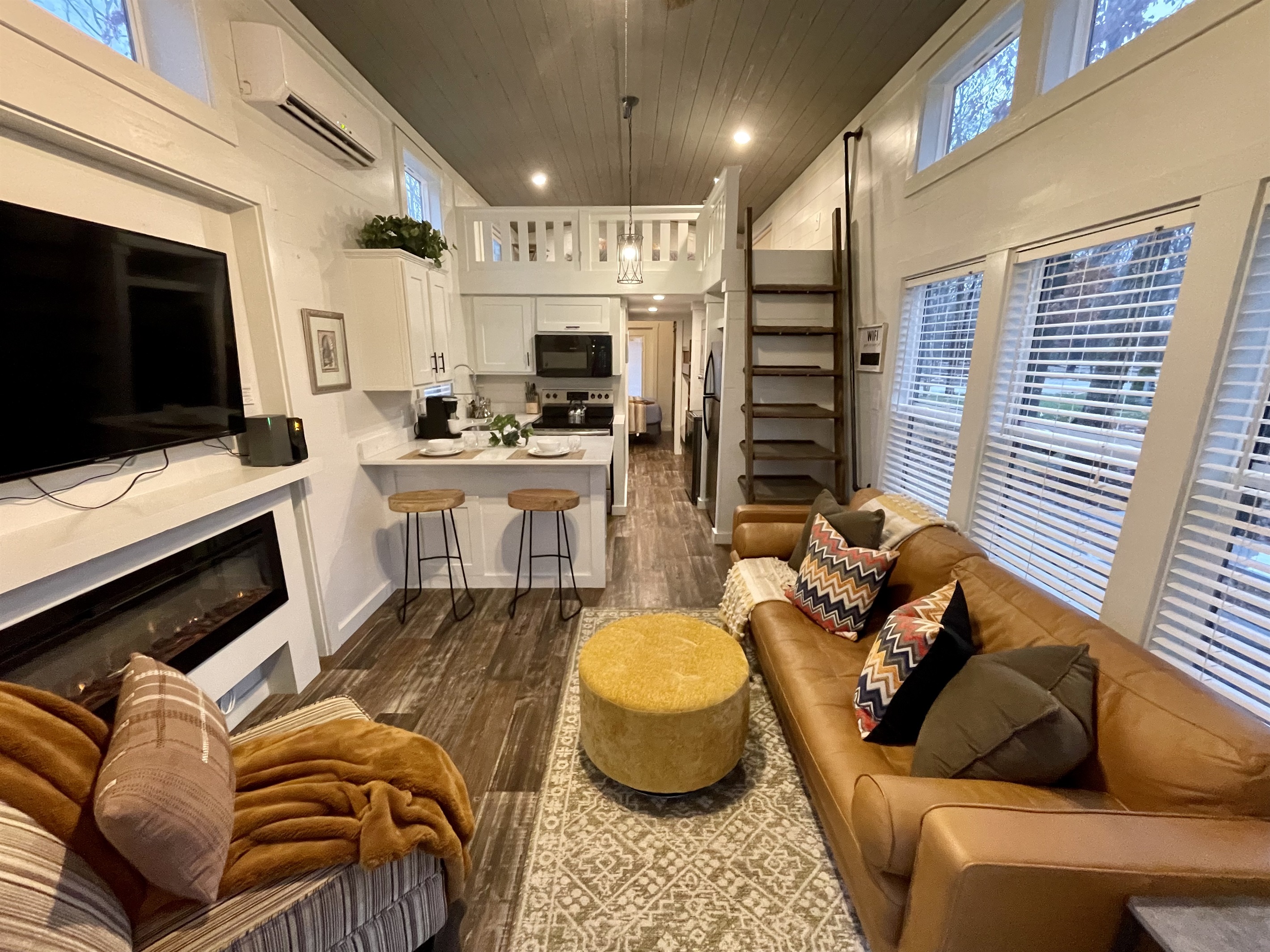 Retreat Vacations | Book a tiny home rental - Retreat Vacations | Book ...