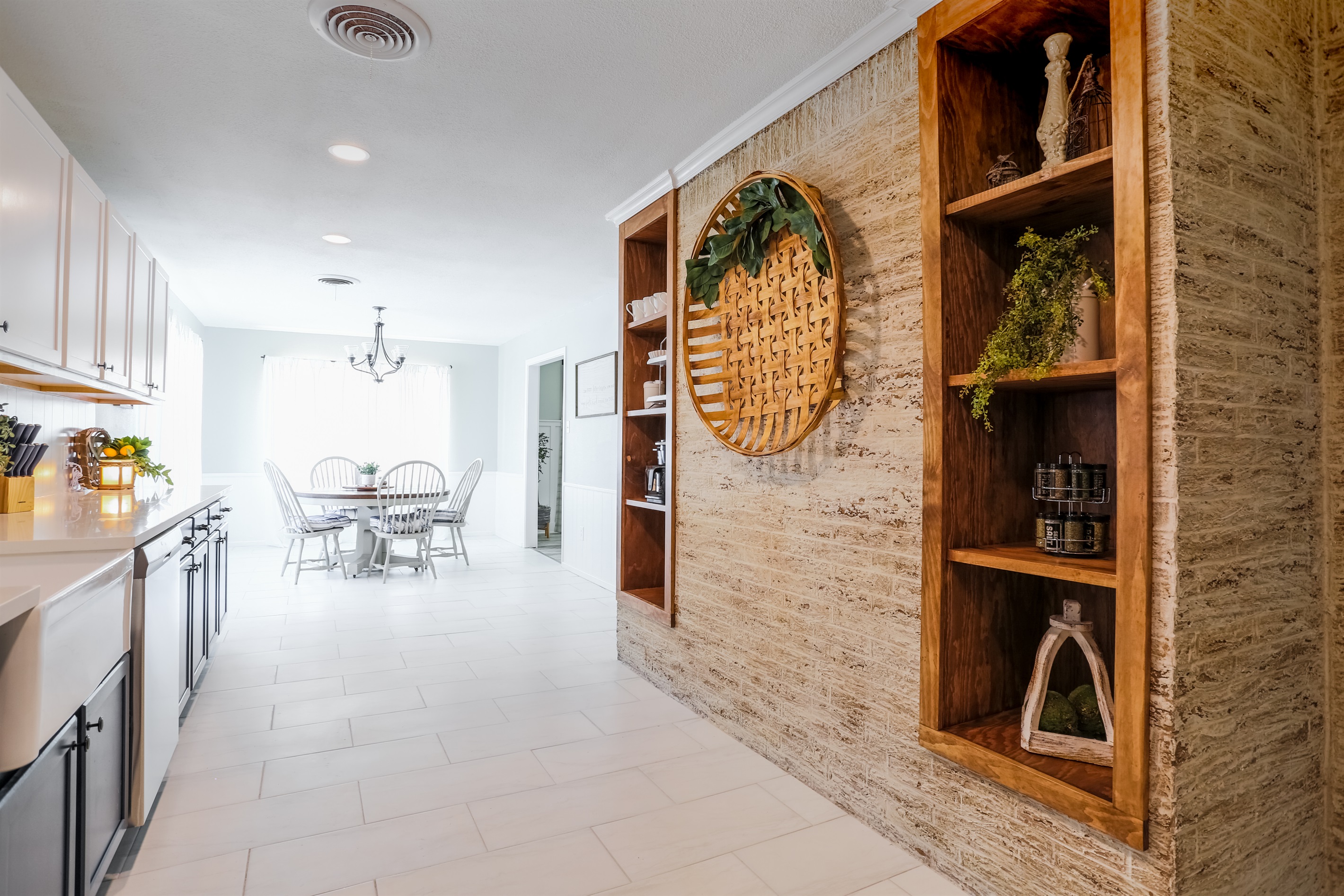 Melanie Park Raider Cottagecore Design 4/3 - Short Term Rentals Homes ...