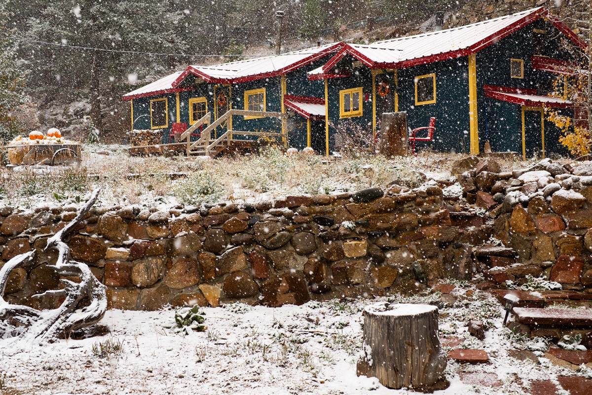 Brookside at Raymond Store Cabins - Raymond Store Cabins