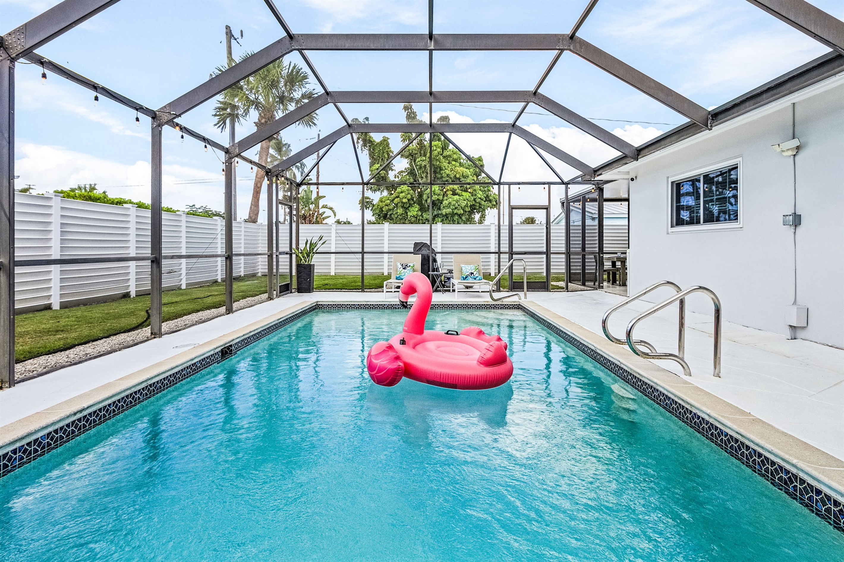 Paradise Pool House for 6/Chefs Kitchen/BBQ/Nr Beach/5thAve - Naples ...