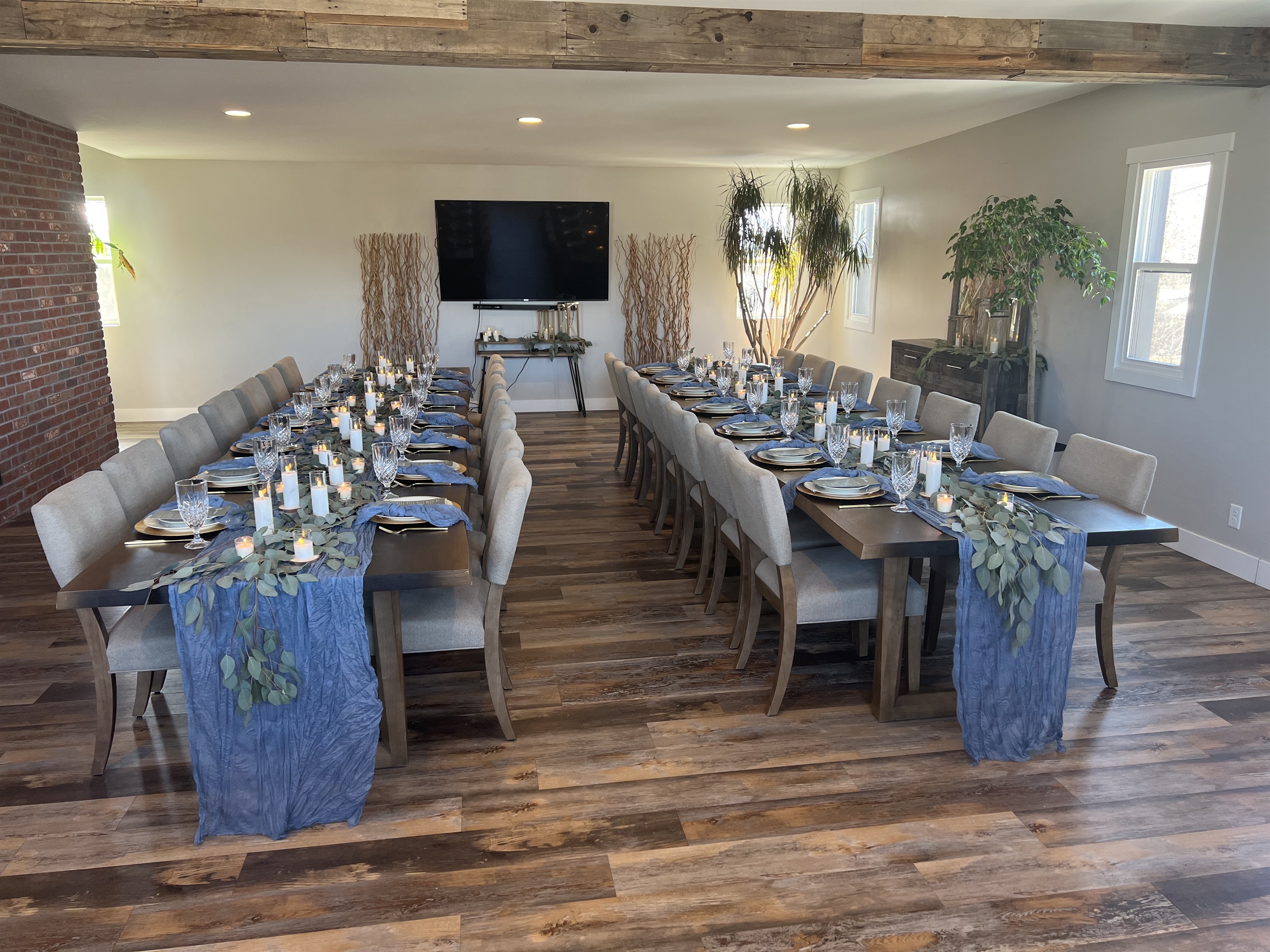 Gathering Tree Deluxe Group Stays - Gathering Tree